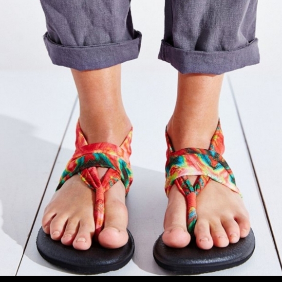 Sanuk | Shoes | 7 Sanuk Yoga Slipper Sandal Running Multicolored Boho ...